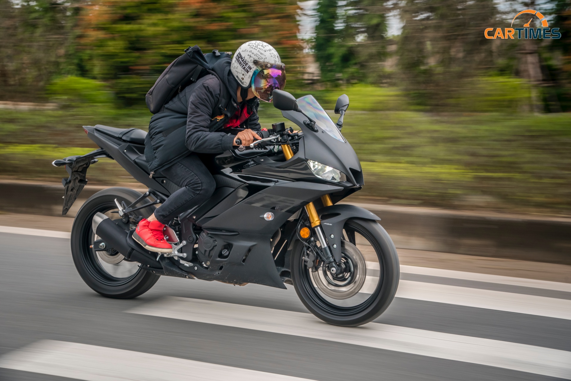 Soi chi tiết mẫu xe Yamaha R3 2020 chính hãng vừa cập bến thị trường Việt Nam